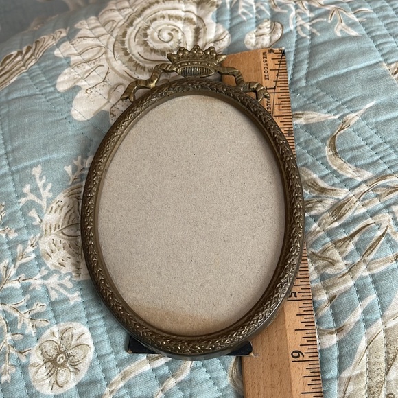 Vintage | Other | Vintage Brass Oval Frame With Crown On Top Laurel ...